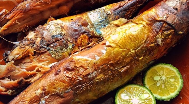 Ikan Asar Ambon: Ikan Asap yang Penuh Cita Rasa Laut - RajoMinag Blog ...
